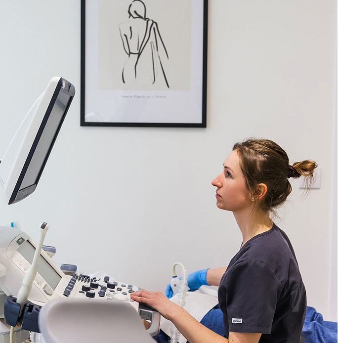 Karolina Adamczyk - Ginekolog - AS-MED Centrum Medyczne | Zielona Góra